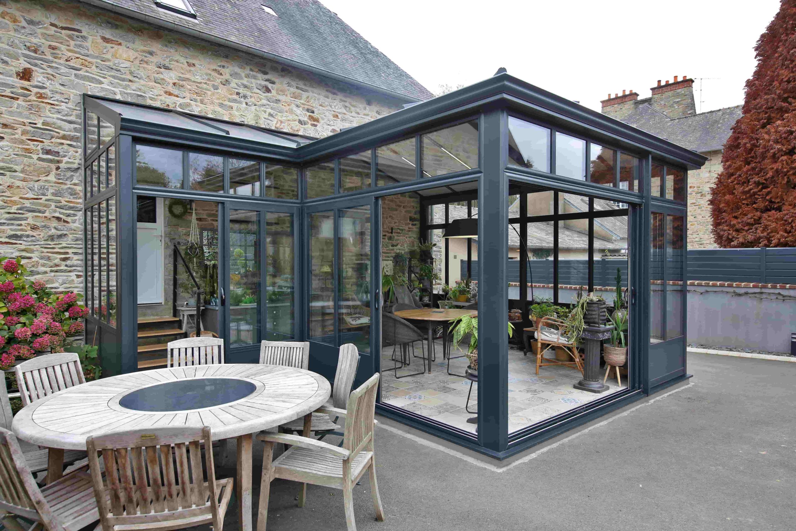 Modèle de véranda : 10 vérandas à prendre en exemple