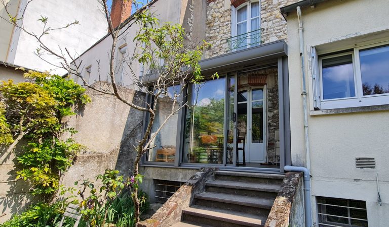 Mini veranda : avantage et modèles prisés - Rénoval Véranda